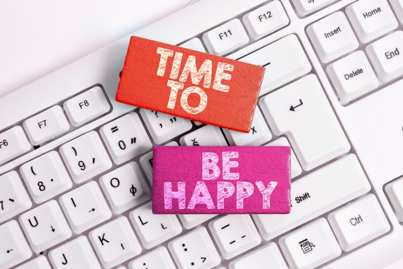 Toxic Positivity: How Unrealistic Workplace Happiness Goals Can Backfire